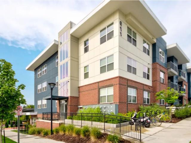 2 BR, 2 BA Apartment 611 N. Rogers Street Unit 25601, Bloomington, IN 47404