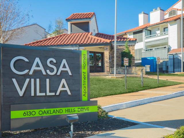 2 BR, 2 BA Apartment 6130 Oakland Hills Dr Unit 307, Fort Worth, TX 76112