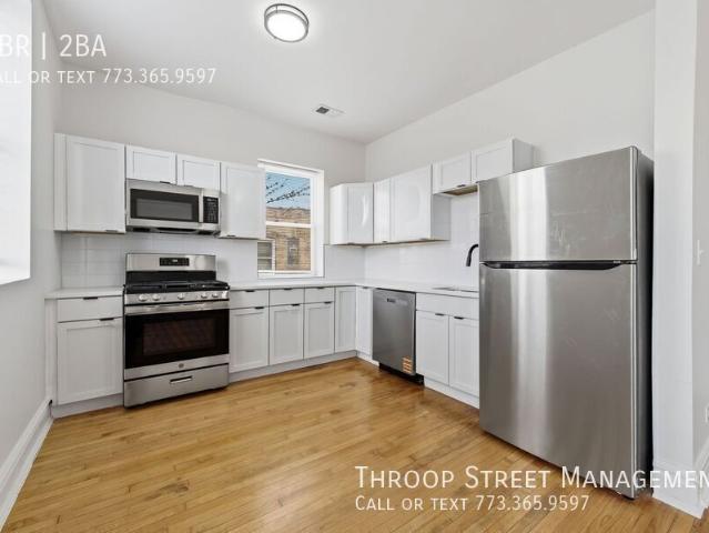 2 BR, 2 BA Apartment 6132 S Vernon Ave Apt 1N, Chicago, IL 60637