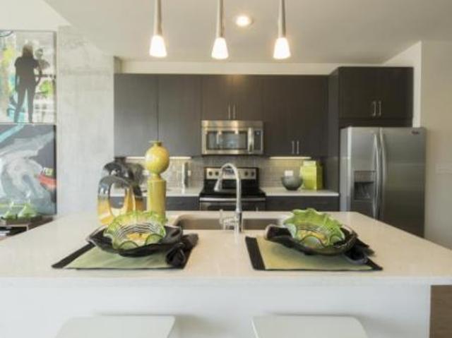 2 BR, 2 BA Apartment 615 W 7th St, Austin, TX 78701