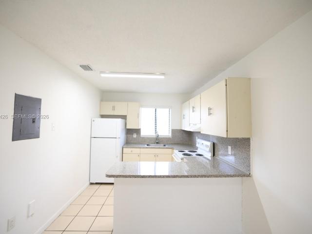 2 BR, 2 BA Apartment 6165 West 22nd Court, Hialeah, FL 33016