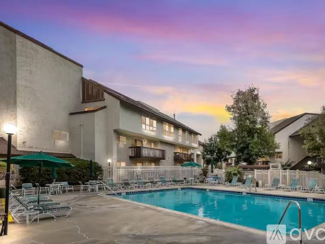 2 BR, 2 BA Apartment 6171 Rancho Mission Rd, Unit 212, San Diego, CA 92108