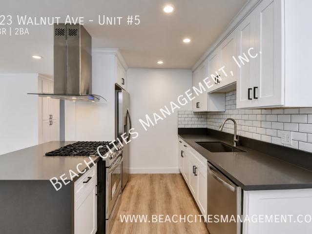 2 BR, 2 BA Apartment 623 Walnut Ave, Long Beach, CA 90802