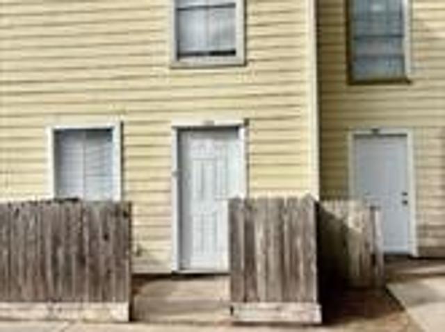 2 BR, 2 BA Apartment 6200 West Tidwell Road, Houston, TX 77092