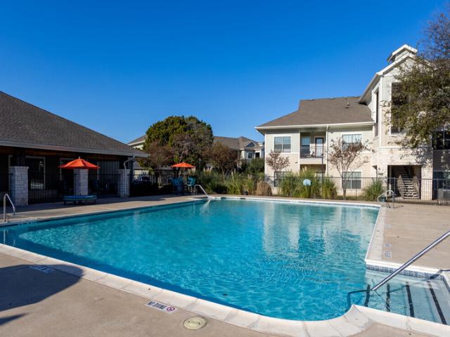 2 BR, 2 BA Apartment 6206 Loyola Ln, Austin, TX 78724