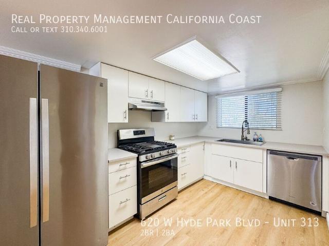 2 BR, 2 BA Apartment 620 W Hyde Park Blvd, Inglewood, CA 90302