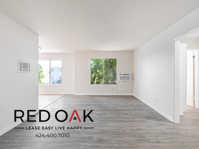 2 BR, 2 BA Apartment 6210 10th Avenue, Los Angeles, CA 90043