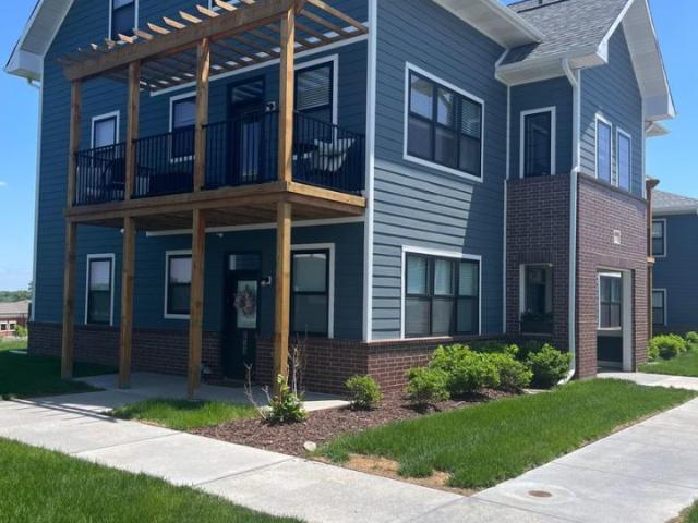 2 BR, 2 BA Apartment 6249 Coventry Drive Unit 20602 Spence Court Unit 101 Duplex Water View w/Built in Office Nook and Covered Porch B1573 D2, Elkhorn, NE 68022