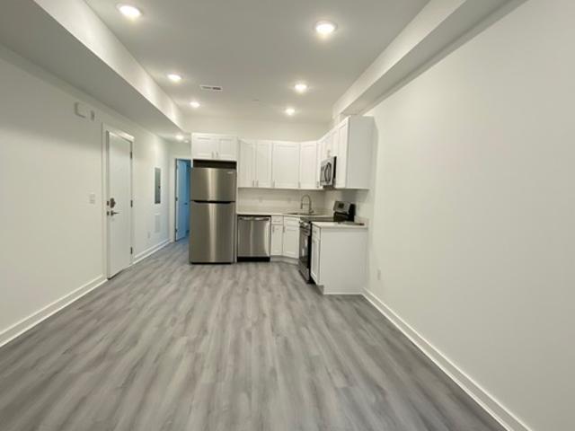 2 BR, 2 BA Apartment 624 N 38th St, Unit B, Philadelphia, PA 19104
