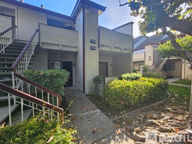 2 BR, 2 BA Apartment 6252 Civic Terrace Ave, Unit B, Newark, CA 94560