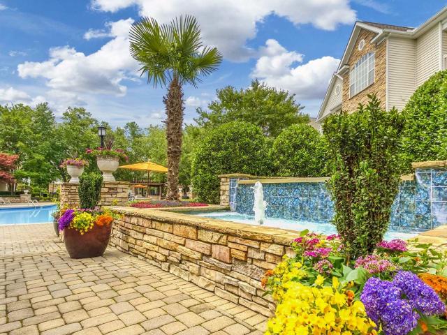 2 BR, 2 BA Apartment 625 Cameron Walk Court Unit 6015201, Charlotte, NC 28217