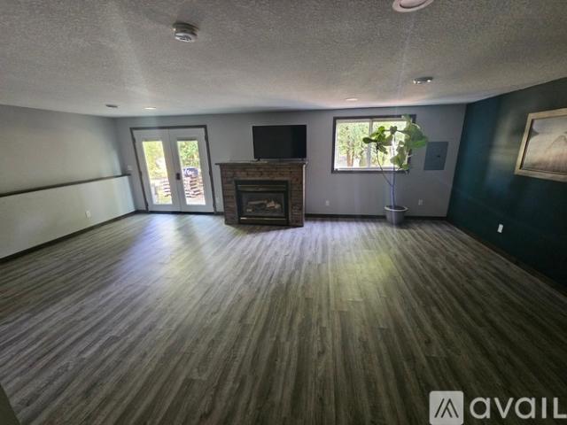 2 BR, 2 BA Apartment 6284 Kahler Drive Northeast, Albertville, MN 55301