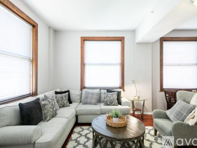2 BR, 2 BA Apartment 62 N Main St, Unit 21, Memphis, TN 38103