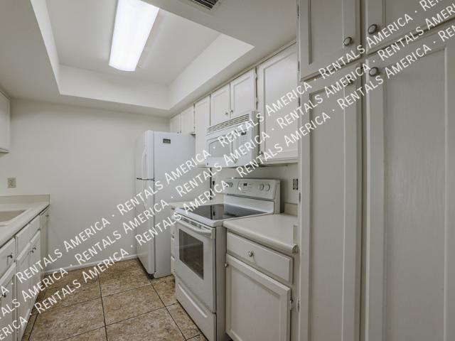 2 BR, 2 BA Apartment 633 W Southern Ave, Tempe, AZ 85282