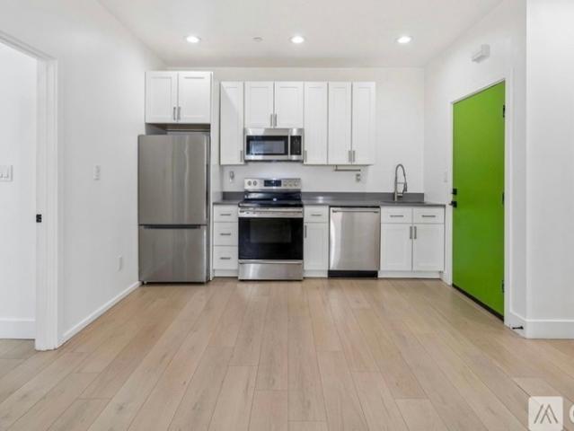 2 BR, 2 BA Apartment 633 North 64th Street, Unit Unit 2, Philadelphia, PA 19151