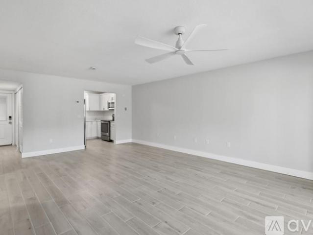 2 BR, 2 BA Apartment 6300 Flotilla Dr, Unit 71, Holmes Beach, FL 34217