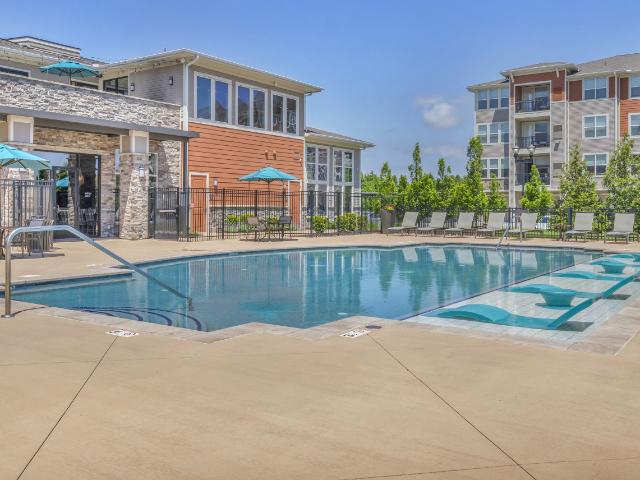 2 BR, 2 BA Apartment 6301 N. Klamm Rd Unit 4510, Kansas City, MO 64151