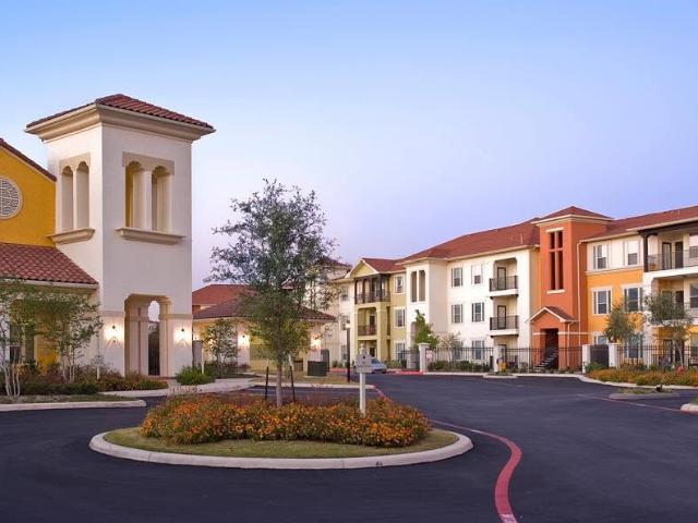 2 BR, 2 BA Apartment 6303 W US Highway 90 Unit 204, San Antonio, TX 78227
