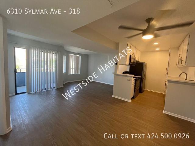 2 BR, 2 BA Apartment 6310 Sylmar Ave, Van Nuys, CA 91401
