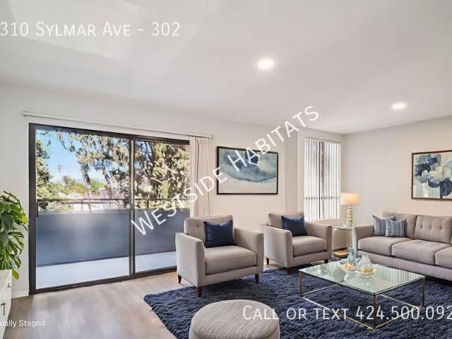 2 BR, 2 BA Apartment 6310 Sylmar Ave, Van Nuys, CA 91401