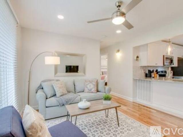 2 BR, 2 BA Apartment 6319 Thunderbird Dr, Nashville, TN 37209