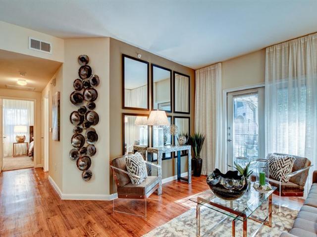 2 BR, 2 BA Apartment 631 E Stassney Ln, Austin, TX 78745
