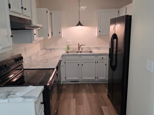 2 BR, 2 BA Apartment 634 Lydia Ln, Unit 01, Pontiac, MI 48341