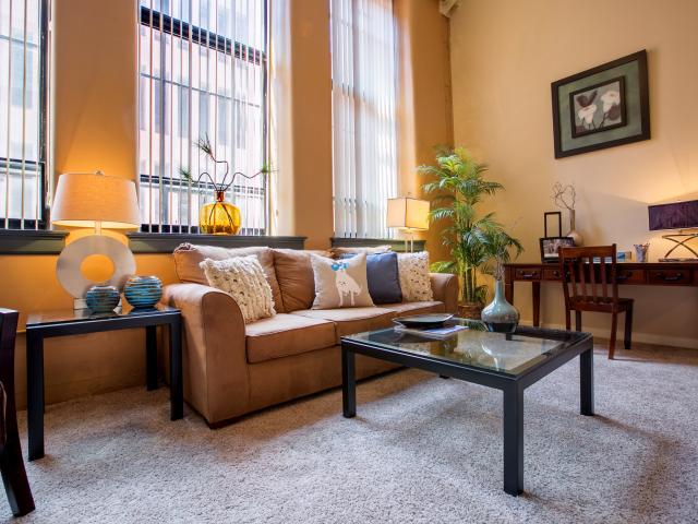 2 BR, 2 BA Apartment 634 Sycamore St Unit 6D, Cincinnati, OH 45202