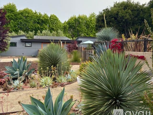 2 BR, 2 BA Apartment 6 D Scarlett Road, Carmel Valley, CA 93924