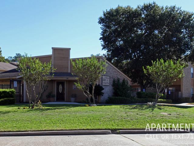 2 BR, 2 BA Apartment 6 North Park Forest, Houston, TX 77073