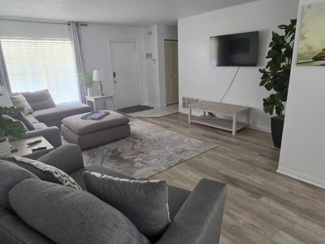 2 BR, 2 BA Apartment 7403 16th Ave W, Bradenton, FL 34209