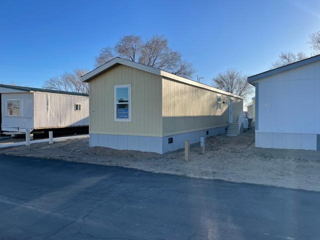 2 BR, 2 BA Apartment 740 990 arroyo dr, Herlong, CA 96113