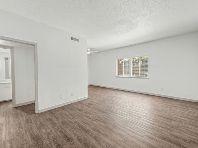 2 BR, 2 BA Apartment 740 W Spring Valley Rd Unit 125, Richardson, TX 75080