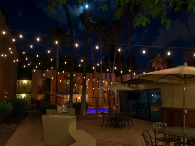 2 BR, 2 BA Apartment 7424 E Speedway Blvd Unit A A 03, Tucson, AZ 85710