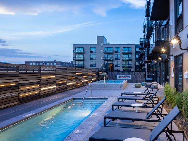 2 BR, 2 BA Apartment 747 N Hampden Ave Unit 621, Saint Paul, MN 55114