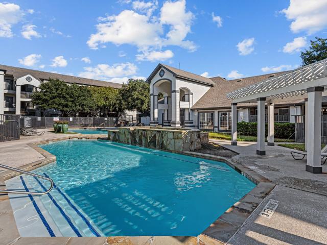 2 BR, 2 BA Apartment 745 W Hidden Creek Pkwy Unit 122, Burleson, TX 76028
