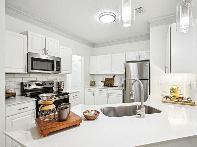 2 BR, 2 BA Apartment 745 Highway 42 S Unit 0119, McDonough, GA 30252