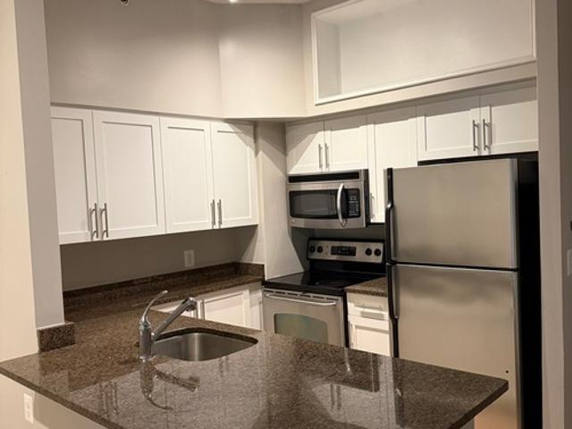 2 BR, 2 BA Apartment 7500 Woodmont Avenue, Unit 217, Bethesda, MD 20814
