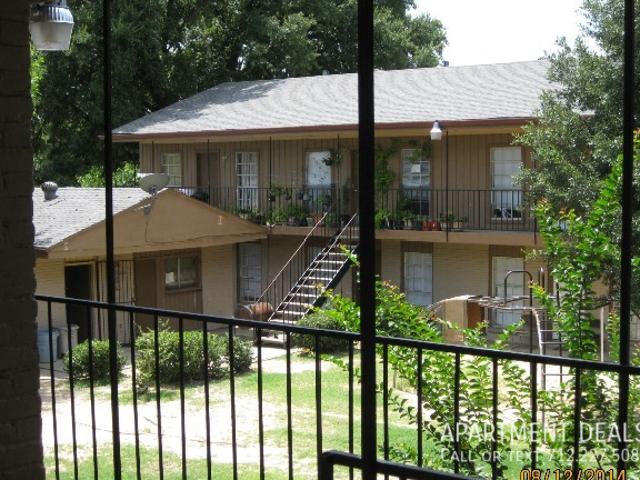 2 BR, 2 BA Apartment 7506 Highcrest DrÂ, Houston, TX 77055