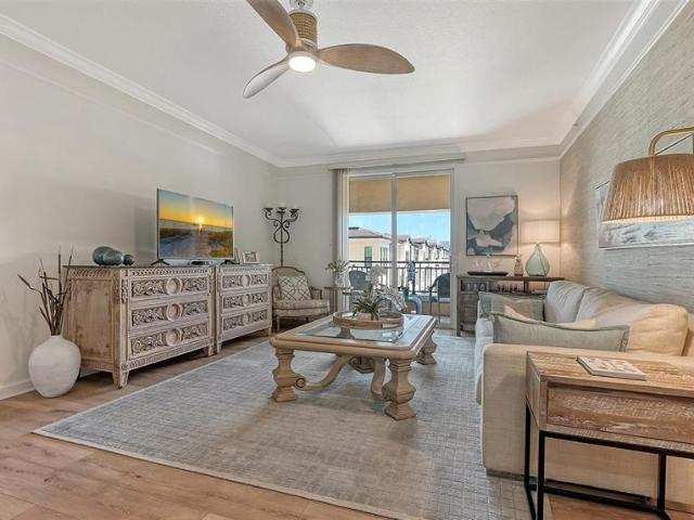 2 BR, 2 BA Apartment 750 North Tamiami Trail, Sarasota, FL 34236