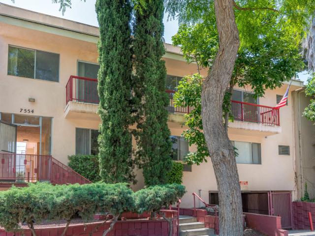 2 BR, 2 BA Apartment 7554 Norton Ave Unit WN06, Los Angeles, CA 90046
