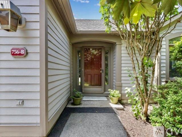 2 BR, 2 BA Apartment 756 Heritage Hls, Unit B, Heritage Hills, NY 10589