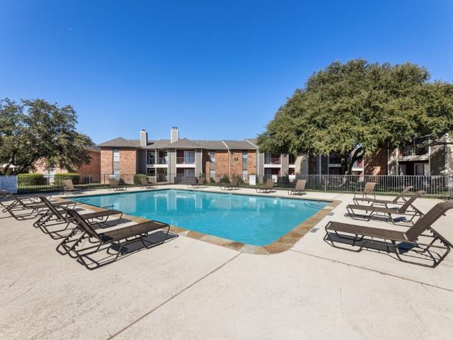 2 BR, 2 BA Apartment 7575 Chaucer Place Unit 1205, Dallas, TX 75237