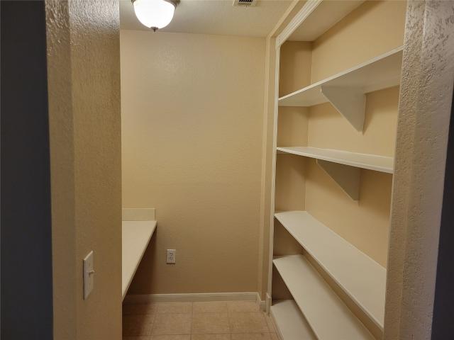 2 BR, 2 BA Apartment 7575 Kirby Drive, Houston, TX 77030