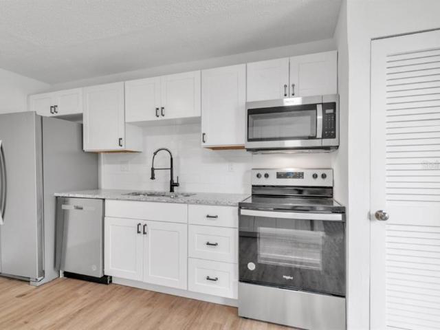 2 BR, 2 BA Apartment 758 Pine Run Drive, Osprey, FL 34229