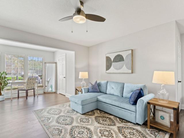 2 BR, 2 BA Apartment 7595 Baymeadows Circle West Unit 1904, Jacksonville, FL 32256