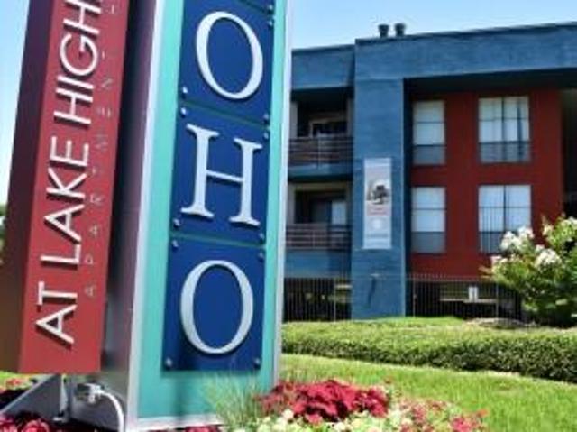 2 BR, 2 BA Apartment 7610 Skillman Street Unit A108, Dallas, TX 75231