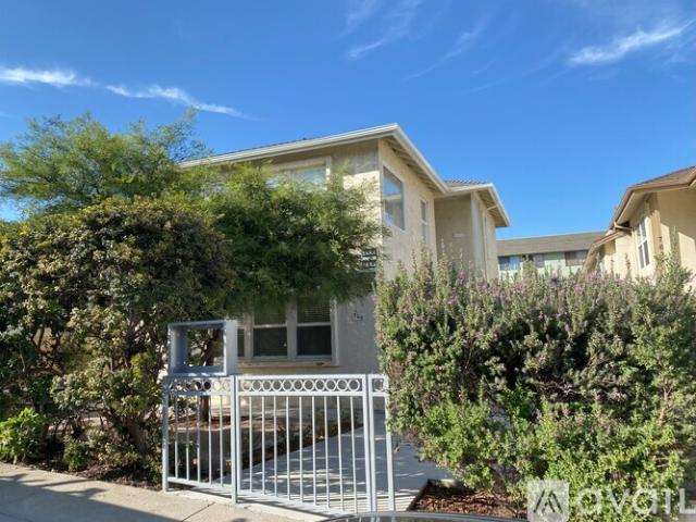 2 BR, 2 BA Apartment 766 West 25th Street, Unit 764.5, Los Angeles, CA 90731