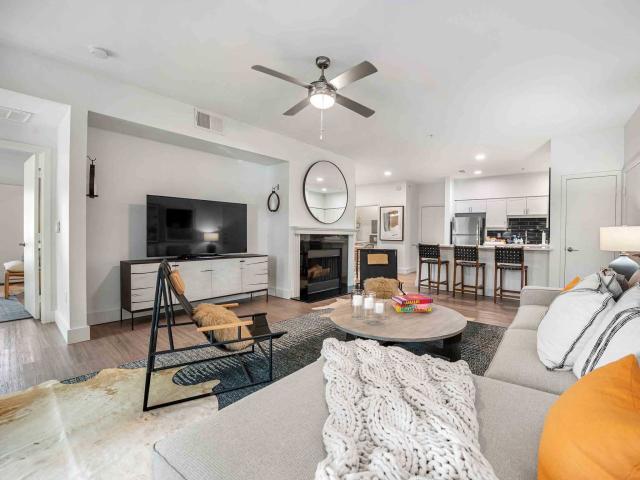2 BR, 2 BA Apartment 7700 Greenway Blvd Unit M 201, Dallas, TX 75209