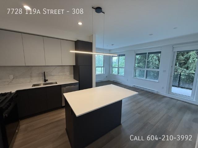 2 BR, 2 BA Apartment 7728 119a Street, Delta, BC V4C 6N6